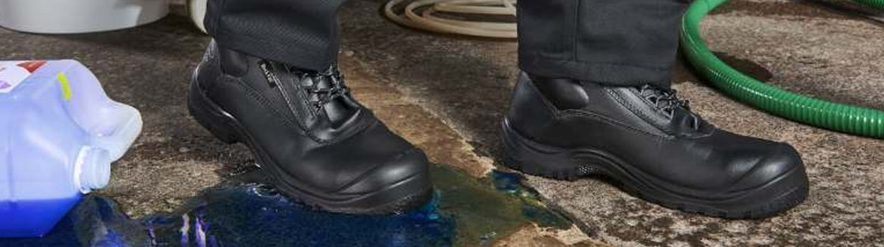 Buying Safety Boots for Work - 5 things to consider