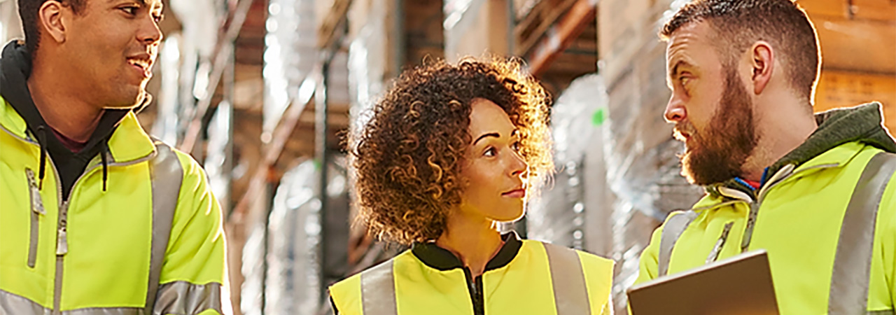 How to Pick Hi Vis Vests for Your Workforce - XAMAX®