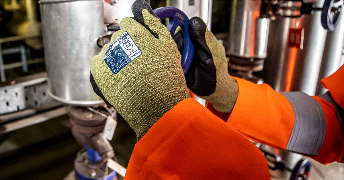 Cut Resistant Gloves - The Ultimate Guide to EN 388 & Cut Resistance